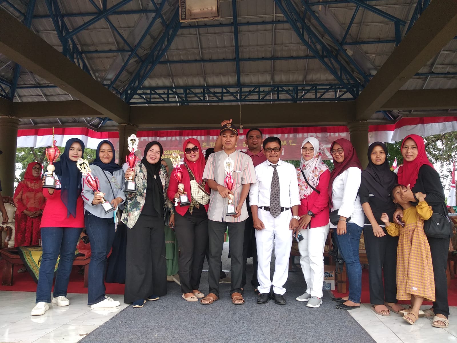 HUT RI Ke-78, Emak-emak Perum Rika Residence Juara Dua Lomba Gerak ...